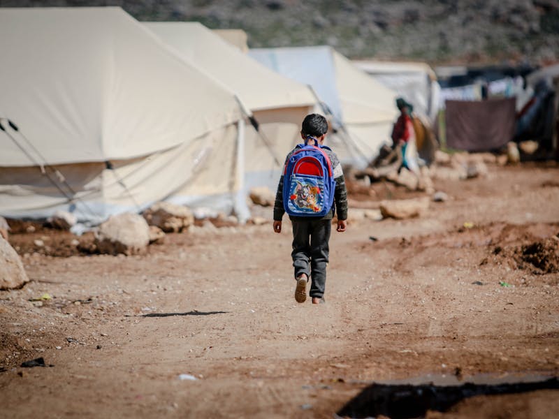 Los niños que aprenden primero sobre la guerra y luego sobre el mundo ...