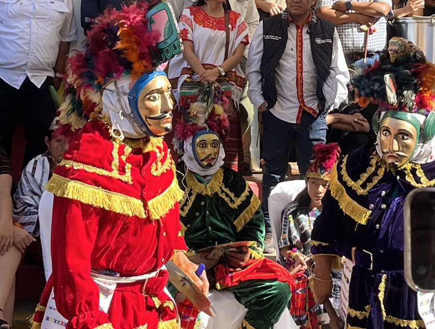 Rabinal Achi’, la danza prehispánica que guarda la memoria colectiva ...