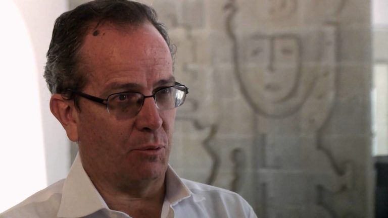 Alberto Acosta: “El error es creer que del extractivismo se sale con ...