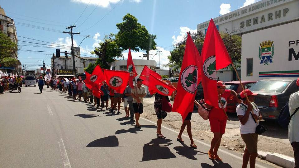 Brasil: Por orçamento para Reforma Agrária, MST ocupa Ministério e ...